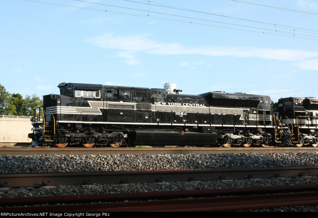 NS Heritage locomotive NYC 1066